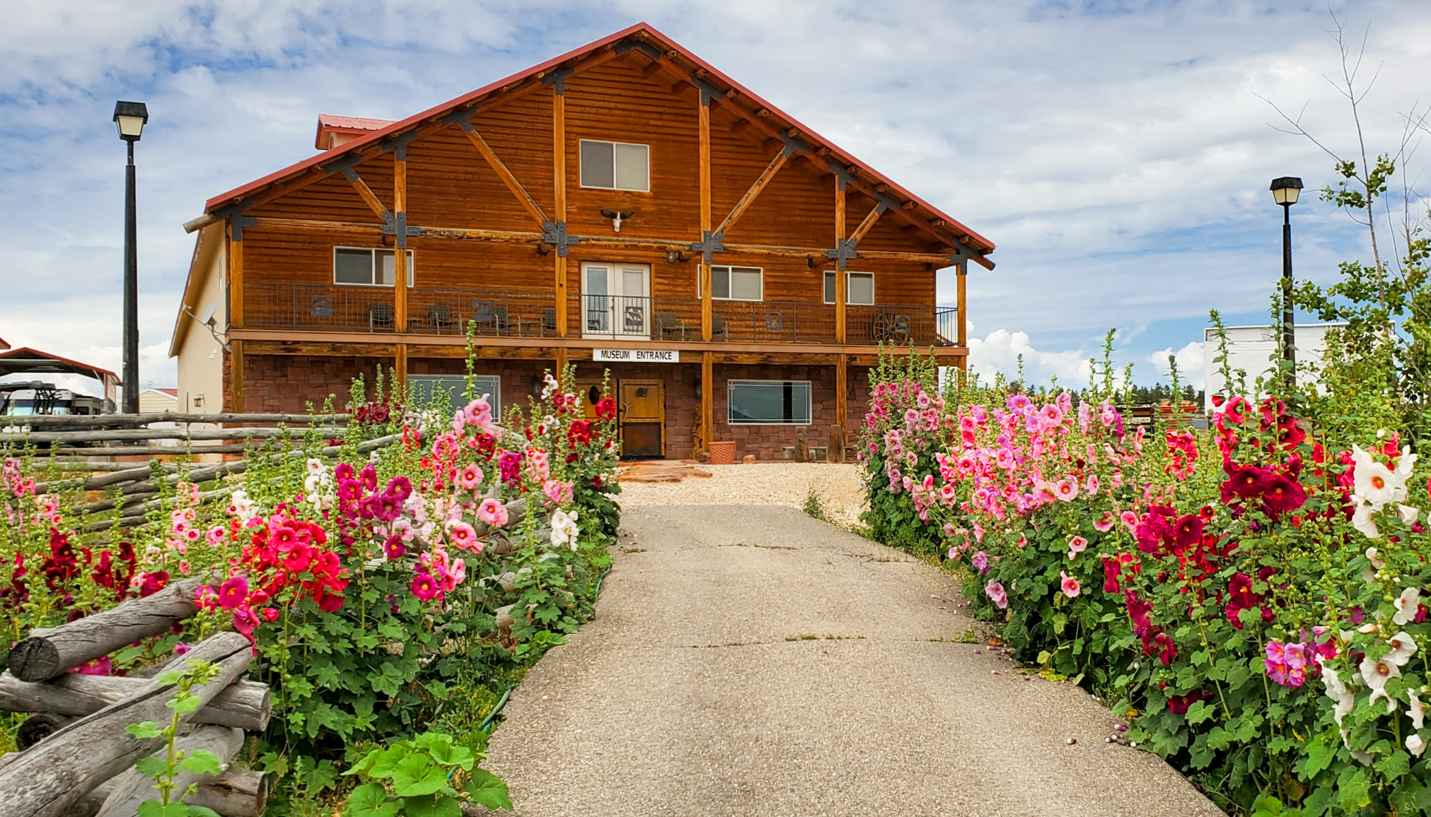 Bryce Canyon Wildlife Museum, Family-Friendly attraction HOME - Bryce ...